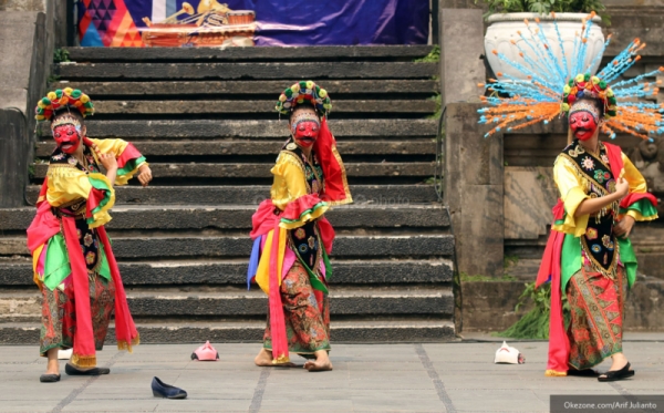 Tari Topeng Betawi 0 : Foto Okezone Foto