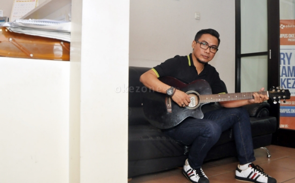 Ady Eks Naff Siap Luncurkan Album Menemukanmu 0 : Foto Okezone Foto