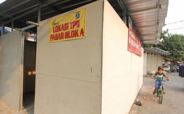 Melihat Lebih Dekat Tempat Penampungan Sementara Pasar Blok A 0 : Foto ...