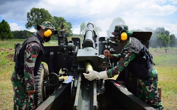 Latihan Menembak Meriam di Girsang Sipangan Bolon 0 : Foto Okezone Foto