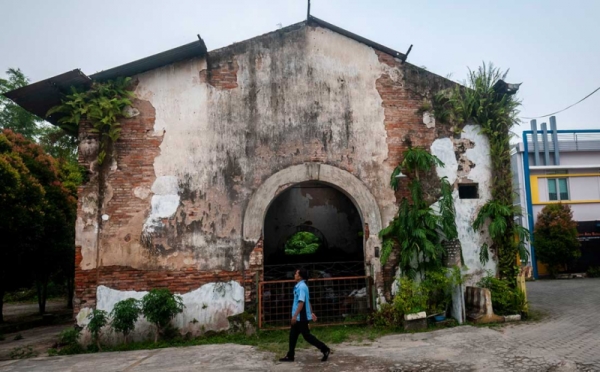 Pabrik Minyak Bangunan Cagar Budaya Peninggalan Belanda di Rangkasbitung Terbengkalai 0 : Foto ...