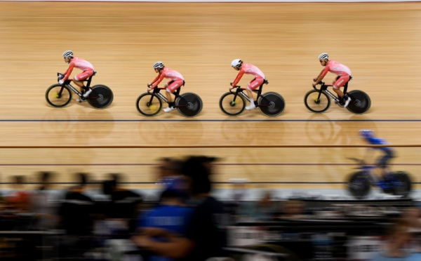 Melihat Latihan Atlet Balap Sepeda Internasional di Velodrome ...