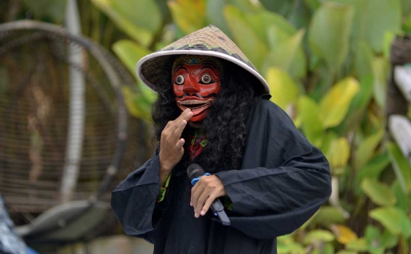 Monolog Bebegig Sawah Pendongeng Rian Hamzah 0 : Foto Okezone Foto